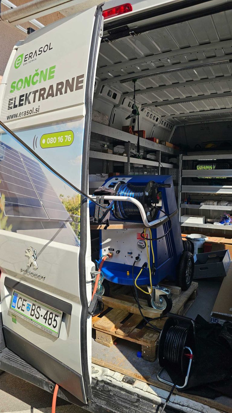 Vzdrževanje sončnih elektrarn: Ključ do dolgoročne učinkovitosti in ...